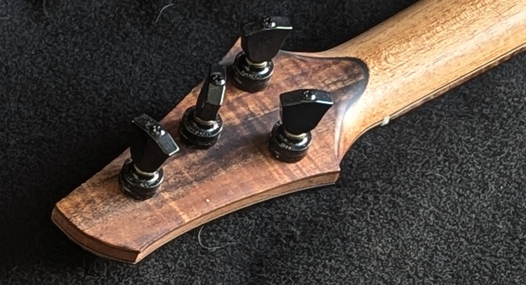 Redwood And Brazilian Custom Ukulele - Kimo Ukulele